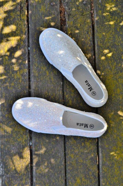 White Ranga Shoe – Rhinestone Divaz